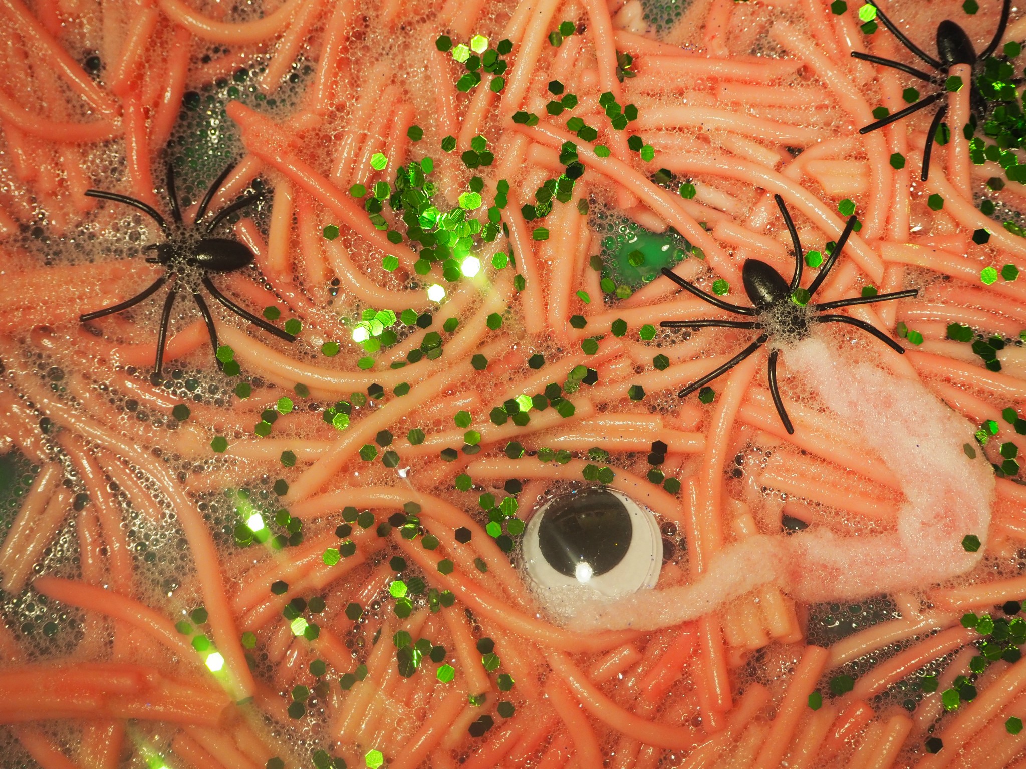 Halloween Messy Play - Teaching Ideas Blog Get Inspired - Print Play Learn